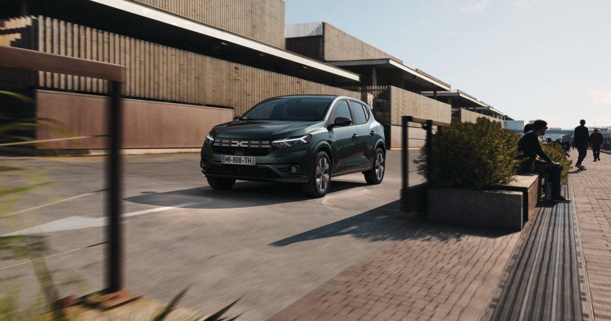 El Dacia Sandero vuelve a ser el coche más vendido en un mes en el que ...