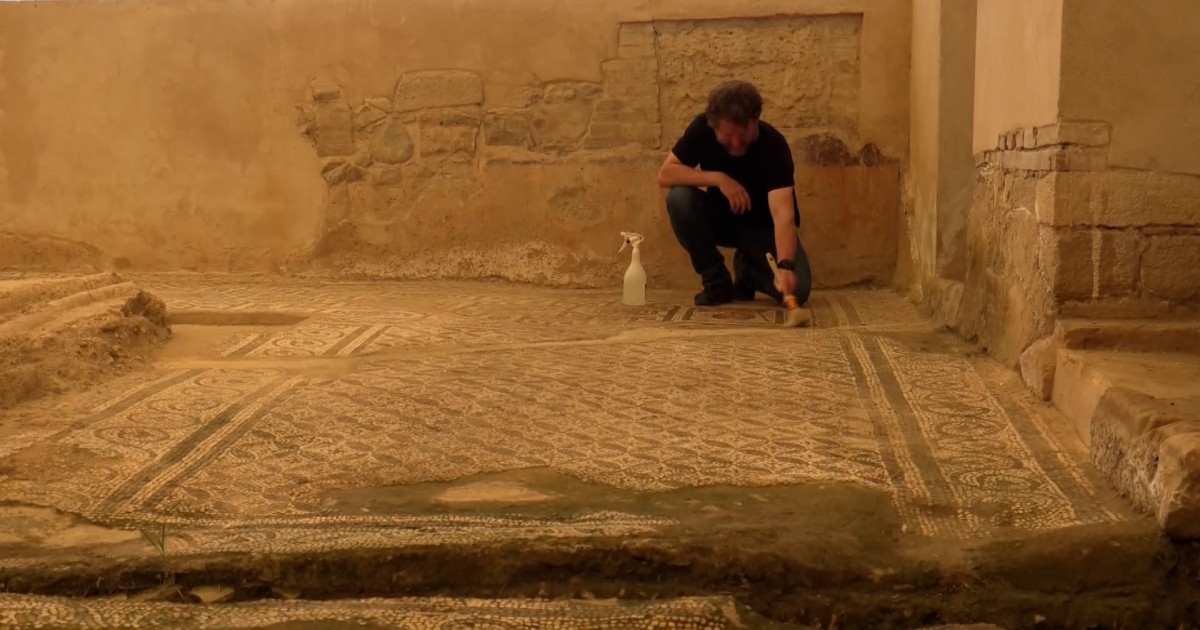 Localizan un mosaico romano de cien metros cuadrados en pleno centro de ...