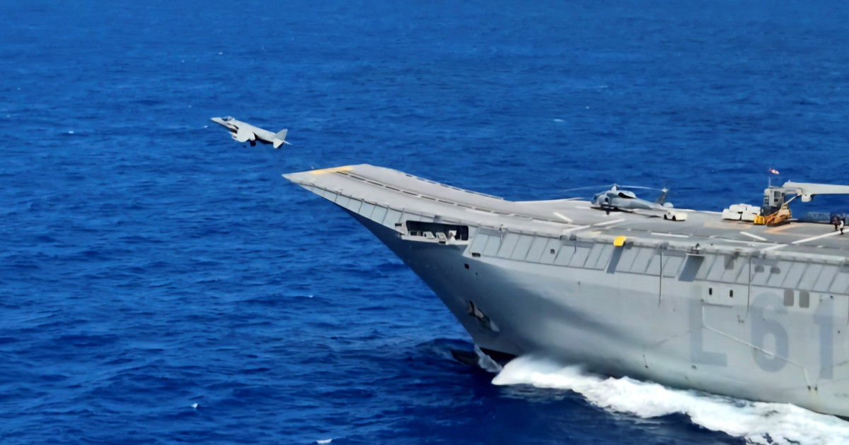 Armada española: La Armada despliega poderío naval con un grupo de ...