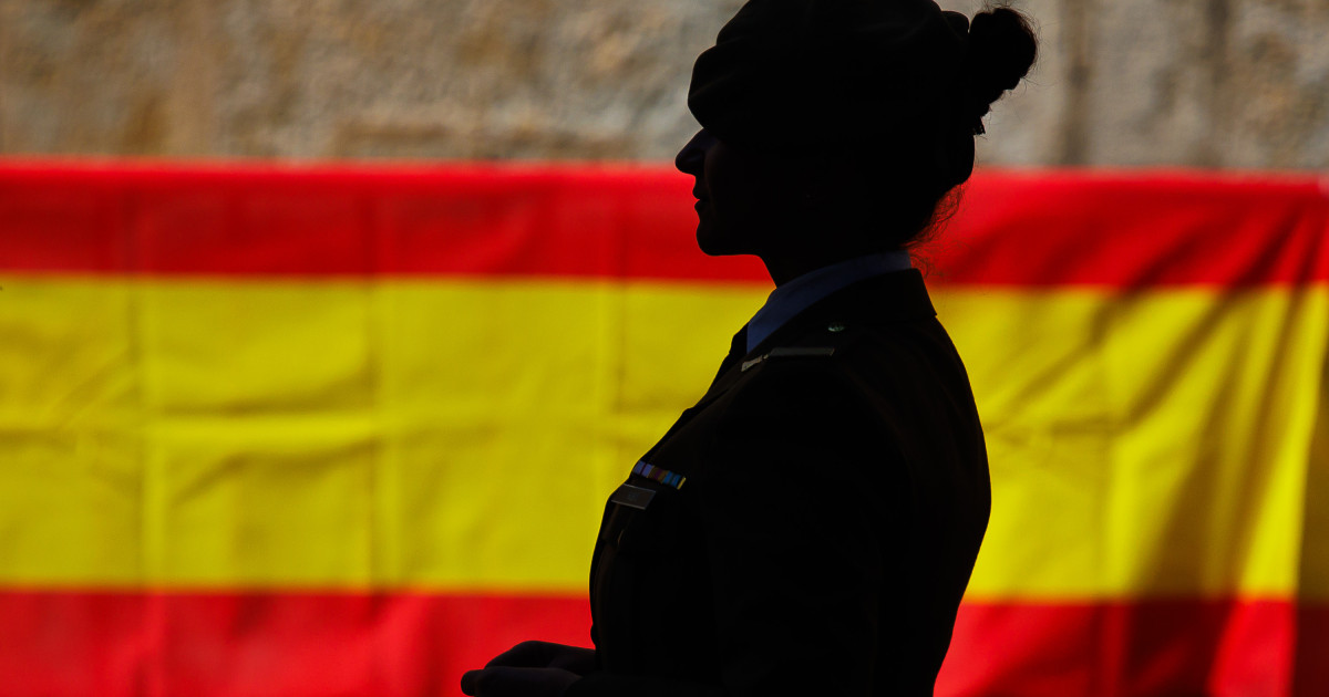 La bandera nacional corona el homenaje en Ciudad Rodrigo a los caídos ...