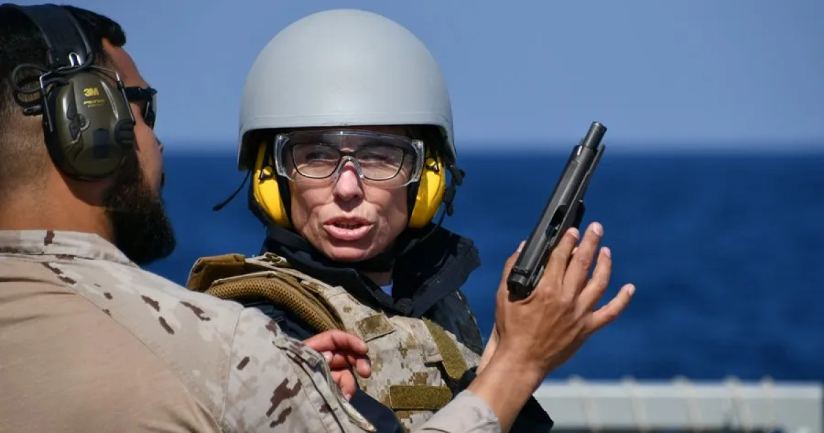 Armada española: La sargento Laura Pons, de primera buceadora de caza ...