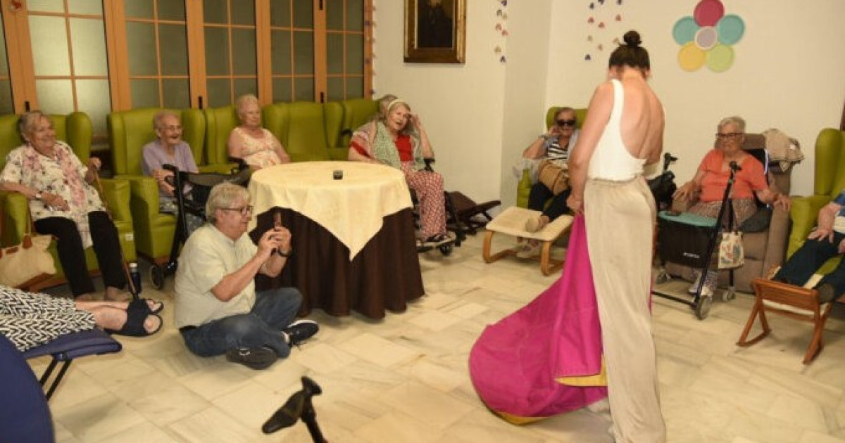 La novillera gaditana que estudia en la universidad y no se olvida de ...