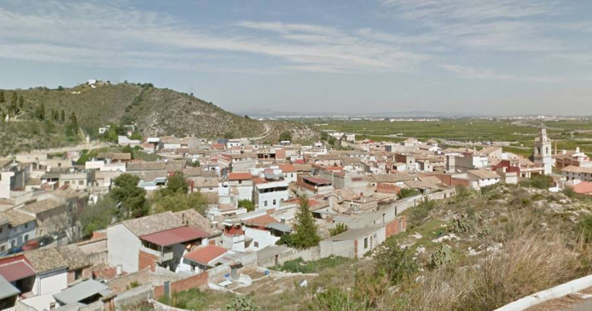 Empleo garantizado y vivienda por 30.000 euros: un pueblo de Valencia ...