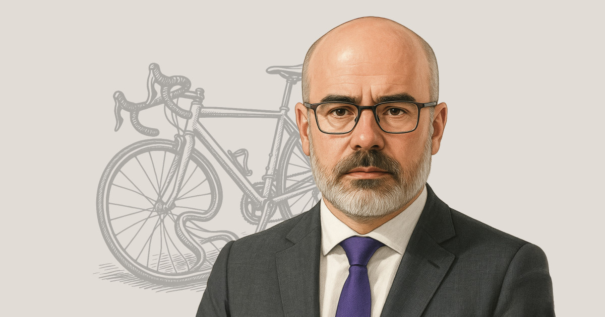Fran Martín, de los casos Koldo y Begoña a aplaudir el boicot a La Vuelta