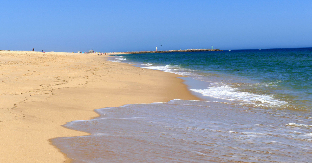 La isla desierta y desconocida de Portugal que es un paraíso fuera de ...