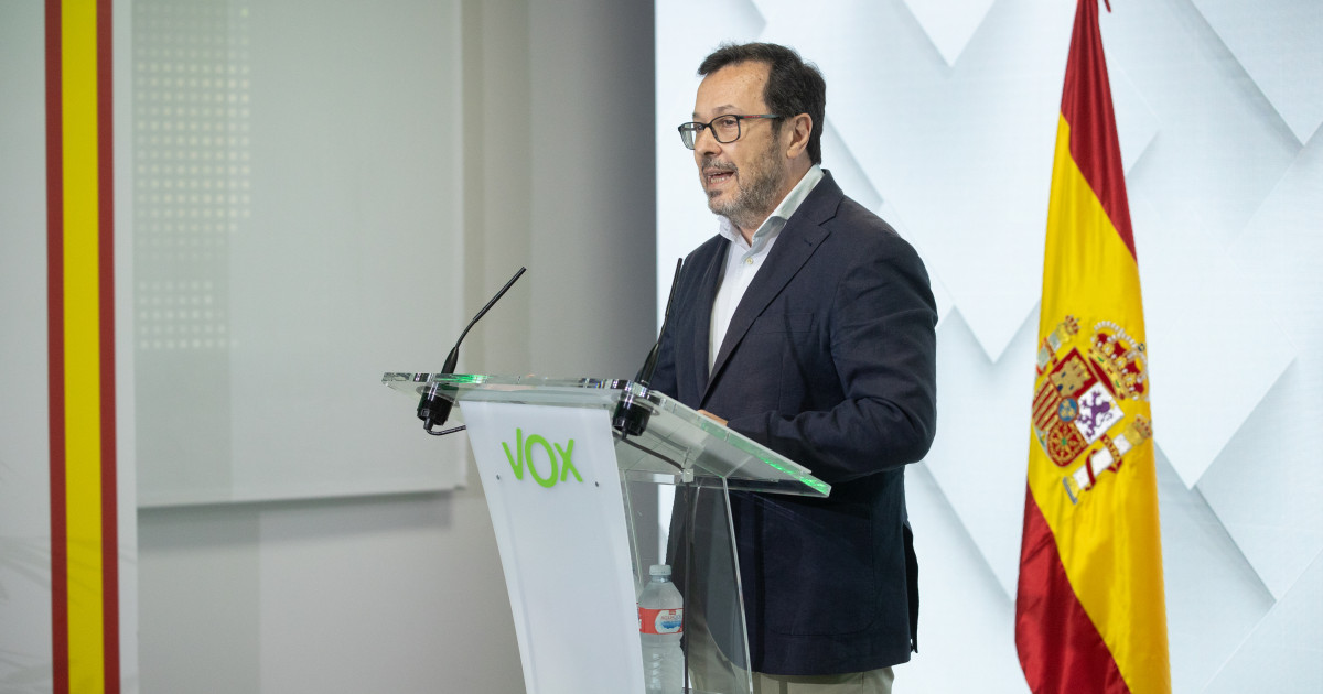 José Antonio Fúster atiende a los medios, en directo