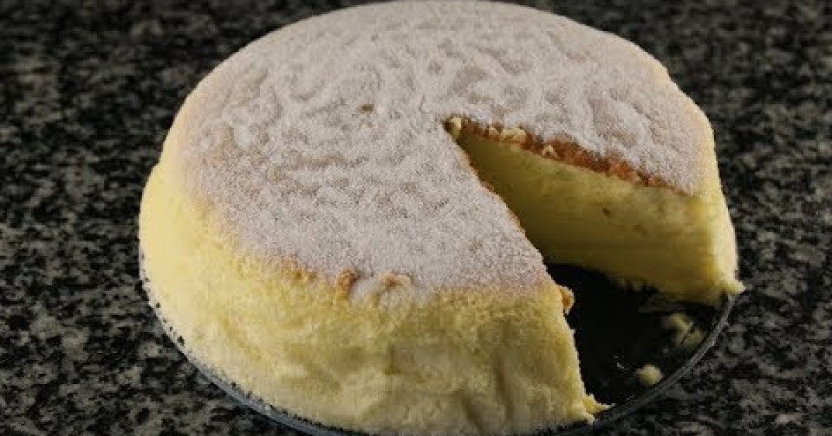 La delicia viral en redes que triunfa en Málaga: qué es la torta de ...