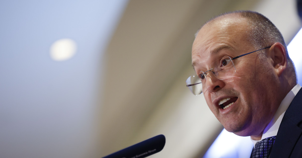 Miguel Tellado atiende a los medios de comunicación desde el Congreso ...