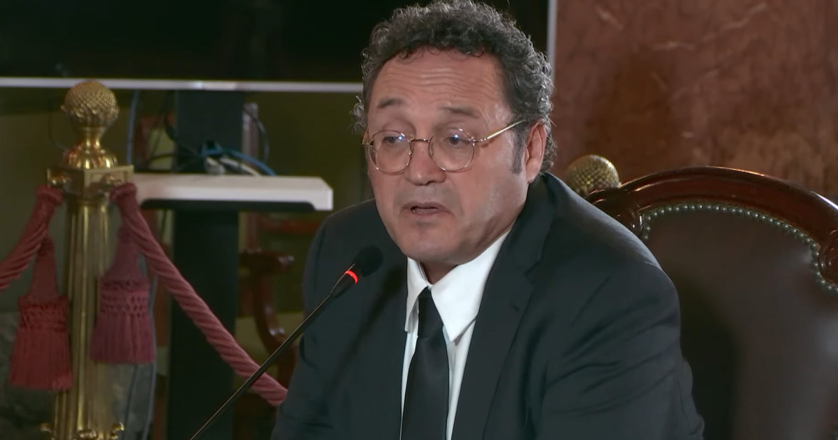 Vídeo: El fiscal general llama desleales a las acusaciones y niega ...