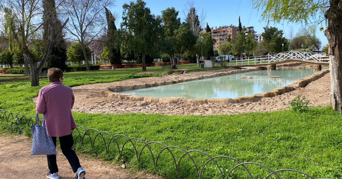 Así cobra forma el estanque naturalizado del parque Elena Fortún